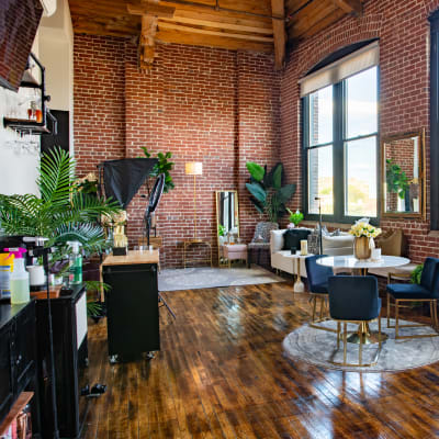 Industrial Luxe Chic Loft, Philadelphia, PA | Production | Peerspace