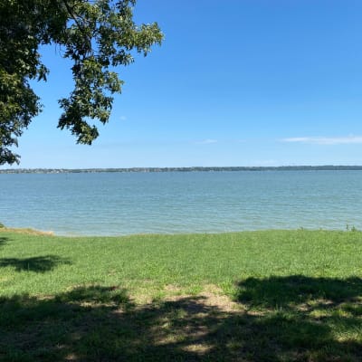 Outdoor Lakefront Photography Space, Rowlett, TX | Production | Peerspace