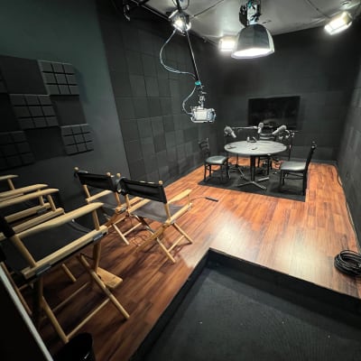 Centrally Located Blacked Out Video/Photo Studio, Podcast, Events ...