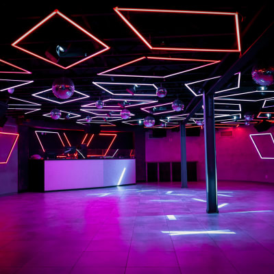 Massive Night Club w/ 3 Bars with Two Floors, Stage, & Unique Lighting ...