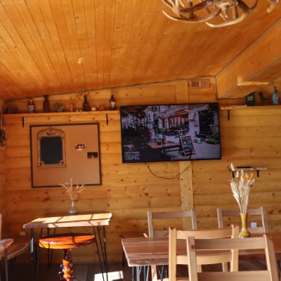 Rustic Clubhouse/studio with a cottage feel, DUNDAS | Off-Site | Peerspace