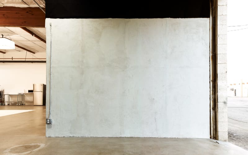 Valley Photo Studio W/Cyc - AC - Equipment Included - Located In Van ...