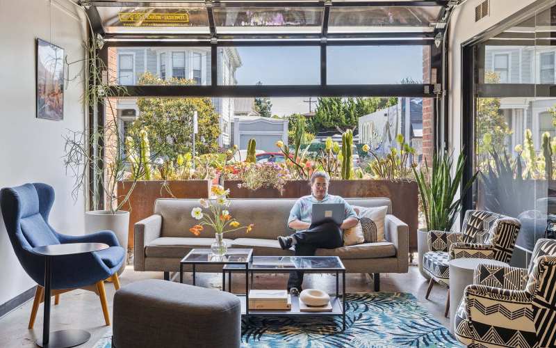 Light-filled Industrial Chic Warehouse in Temescal, Oakland, CA ...