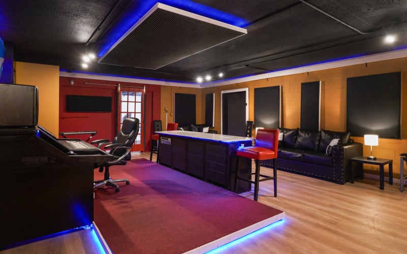 BCE Label Studio Bar and Lounge Downtown Dallas Tx Modern venue with ...