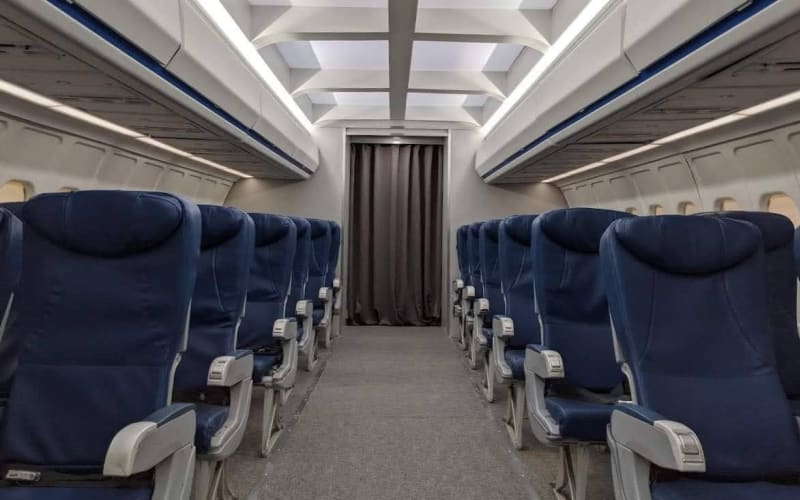 Airplane interior. Large 757 Commercial Airliner available for Filming ...