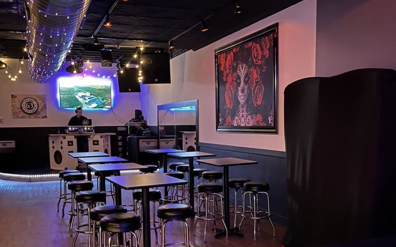 One of the most well known bars on the Southside of Chicago, 10 minute ...