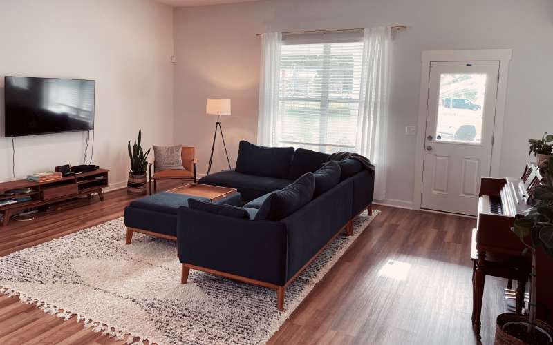 Stylish, Clean & Bright Family Home With High Ceilings, Spring Hill, TN ...