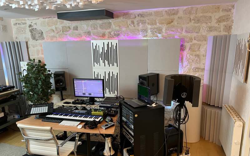 Studio de musique électronique / de mixage et mastering / d ...