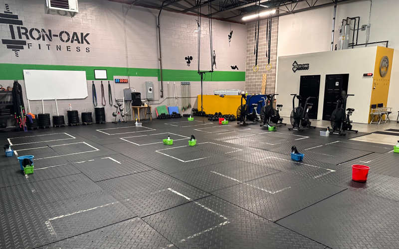 Garage/Warehouse Gym - Great for adult, private/intimate photo shoots ...