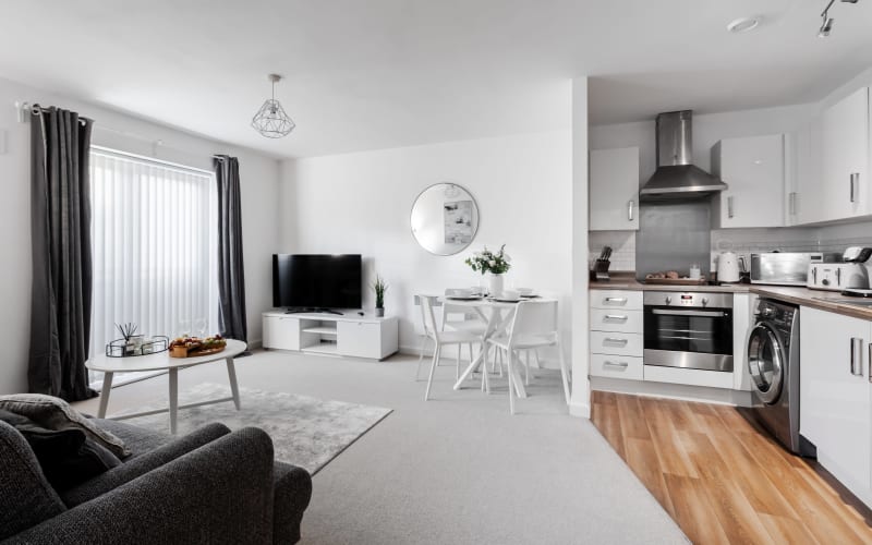 Stylish, Spacious, Bright Modern Apartment, Wolverhampton | Production ...