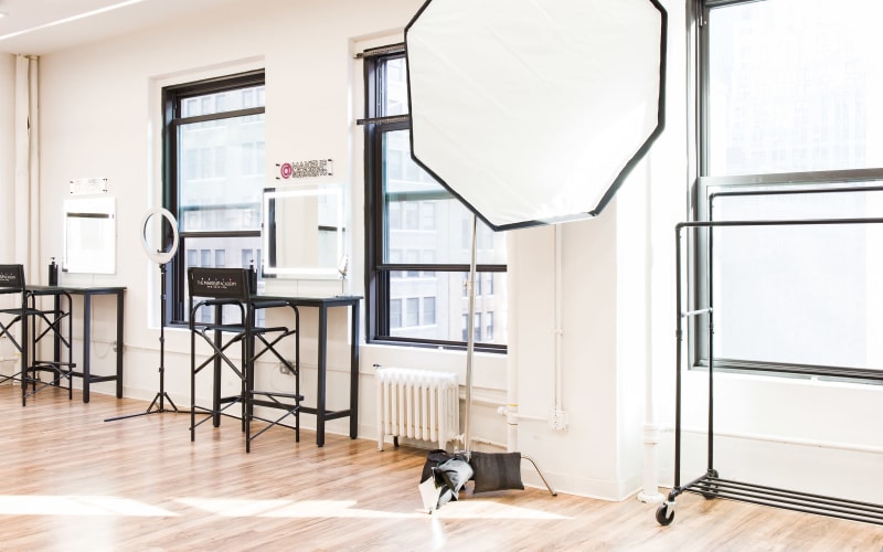Beautiful Midtown Manhattan Studio with natural light - NEW equipment ...