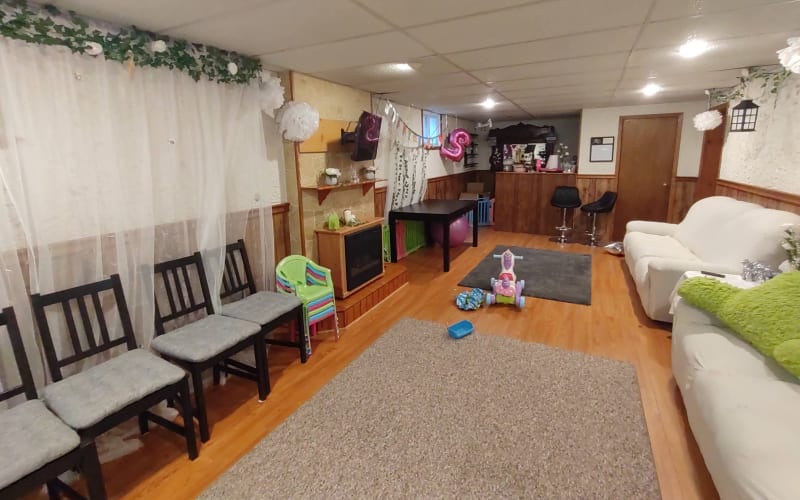 Cozy Event Room for Unique Celebrations, Hamilton | Production | Peerspace