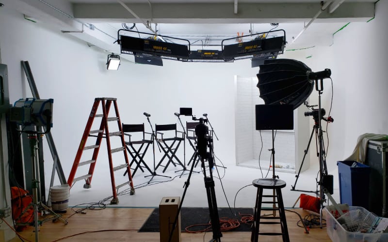 Chelsea's Premier Cycwall Soundstage (Green Screen Cyclorama is Prelit ...