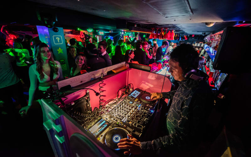 Classic 80s Dance Club located on Fulham Road, London | Production ...