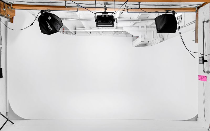 Dual Corner Cyclorama Photo/Video Wall in the Heart of Capitol Hill ...