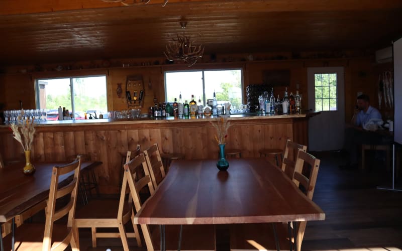 Rustic Clubhouse/studio with a cottage feel, DUNDAS | Event | Peerspace