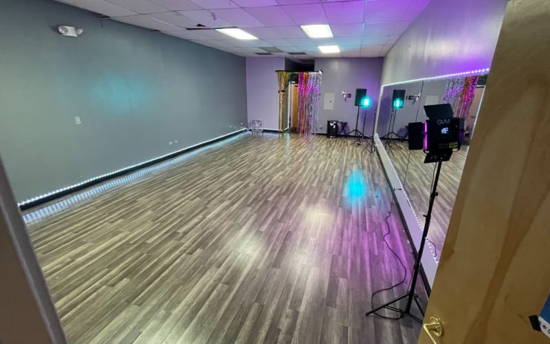 Dance Studio, Chicago, IL | Production | Peerspace