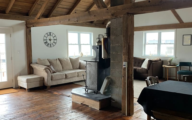 Cozy but Roomy, Modern but Rustic Barn with Natural Lighting, Bird in ...
