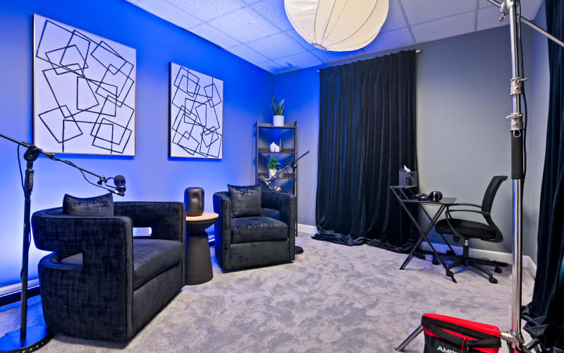 Lounge Podcast/Youtube Space, Atlanta, GA | Production | Peerspace