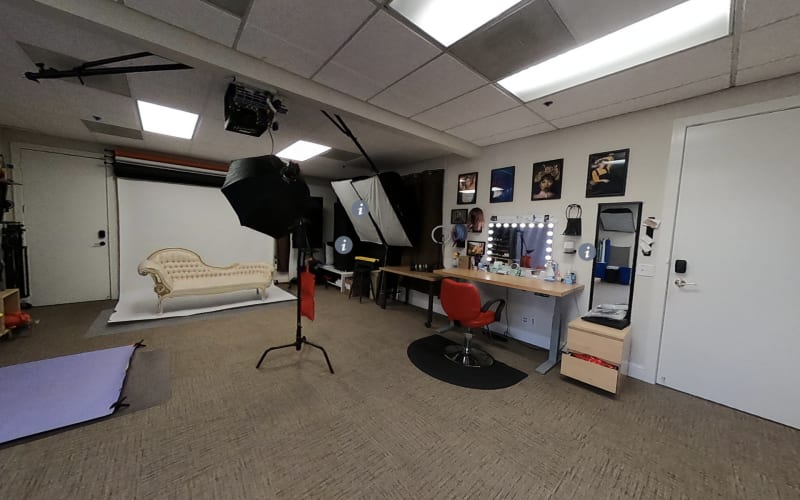 APW Photography LLC | Private Photo Studio with Strobes, Backdrops ...