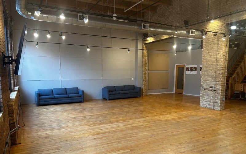Spacious Lake View Loft, Chicago, IL | Production | Peerspace