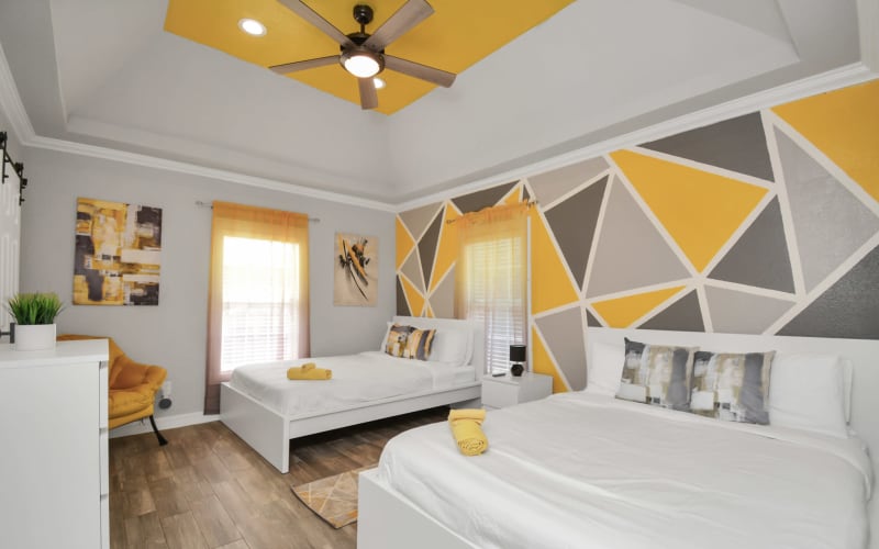 Yellow Oasis w/ Private Deck + Skyline View, Houston, TX | Production ...