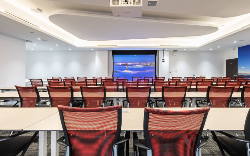 Tokyo Room-Huge Classroom Space large enough for 100 People-Venue Comes ...