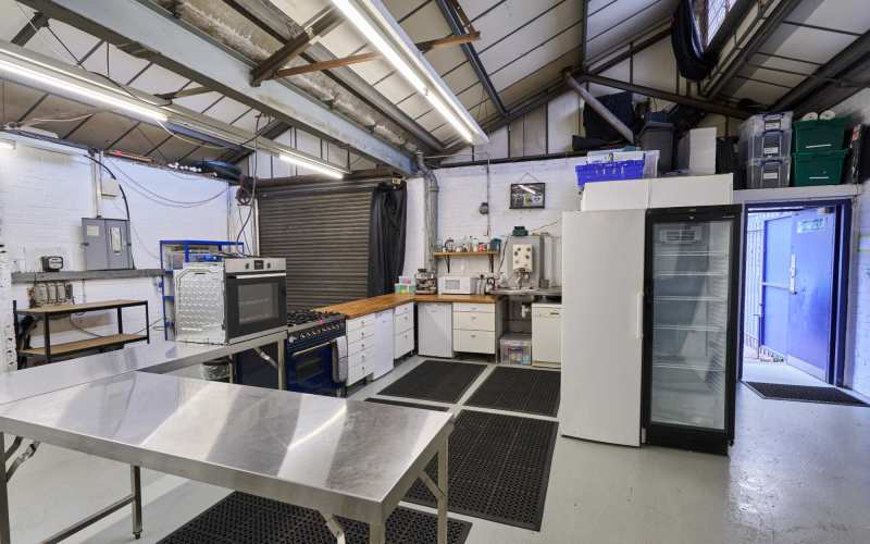 Large Warehouse Workspace / Studio / Workshops / Kitchen, London | Off ...
