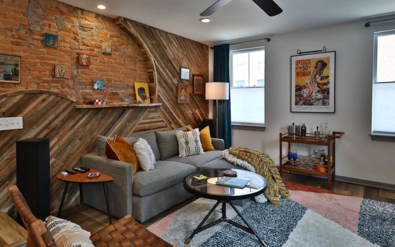 Urban, eclectic style in this gorgeous apartment space, Philadelphia ...