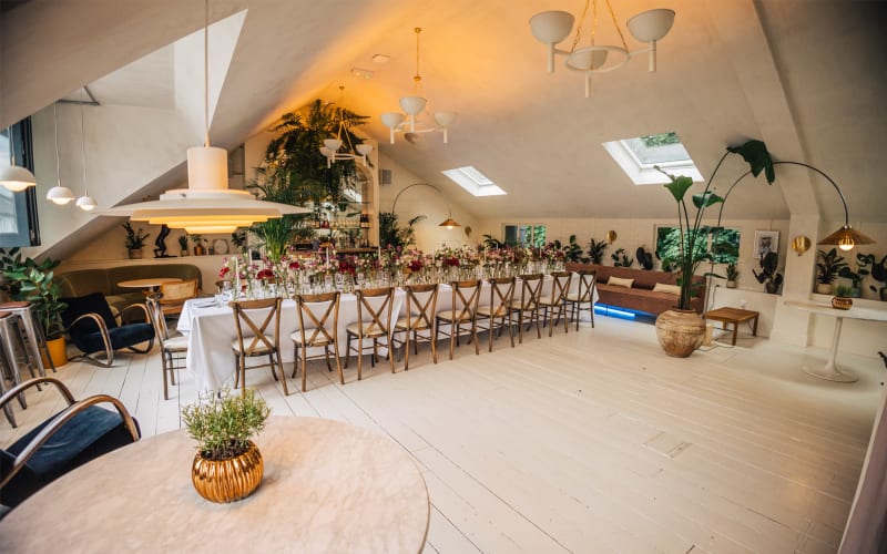 Split level restaurant built in a converted double Mews house with loft ...