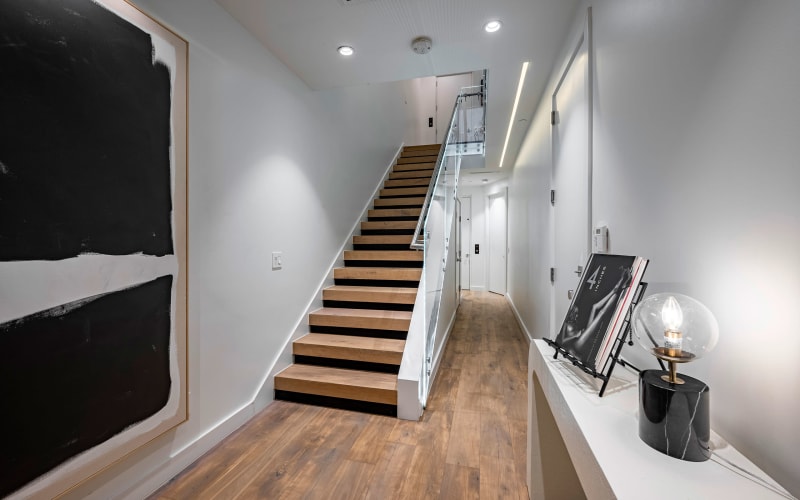 The Glass Haus - Modern Luxury Space, Designer Furnished, Rooftop ...
