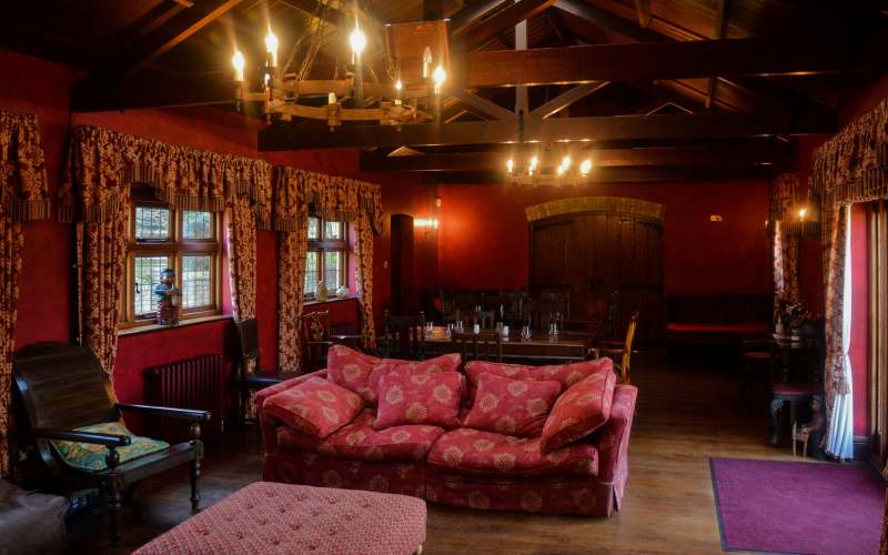 The Shoot room at Cainhoe Manor, Gravenhurst | Event | Peerspace