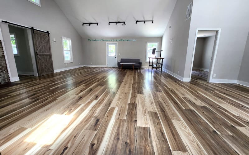 Cottage with hardwood and deck on Hollywood, atlanta, GA | Production ...