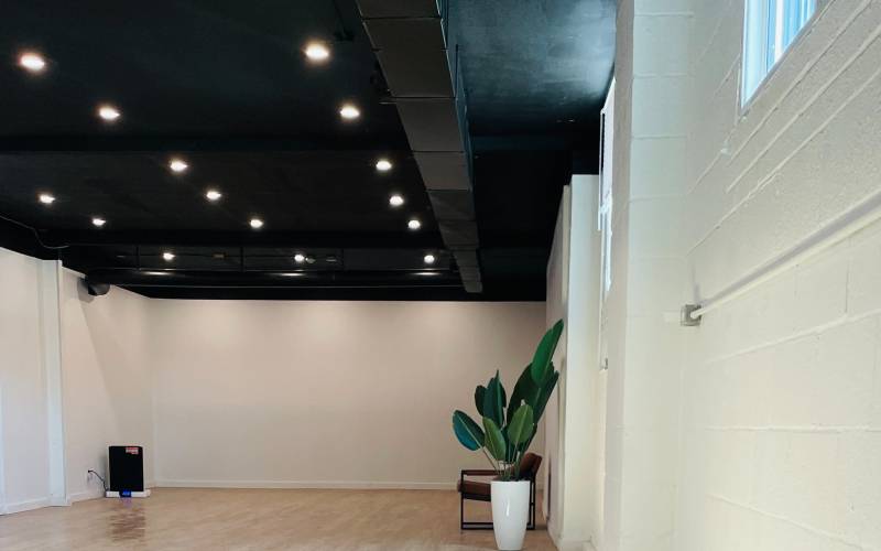 Modern and Industrial Creative Studio and Event Venue Space in ...