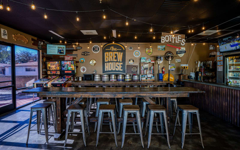 Rustic Traditional Style Brewery and Beer Bar / Wooden Exposed Features ...