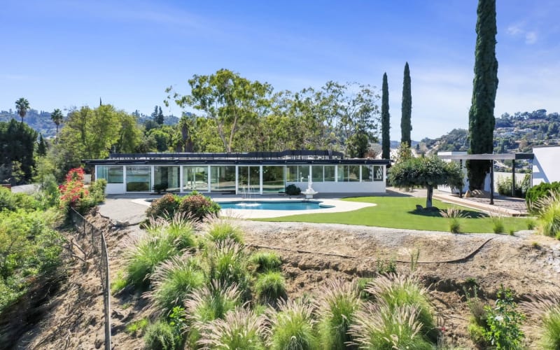The Lord House by Richard Neutra Restored Midcentury House with 14 ...