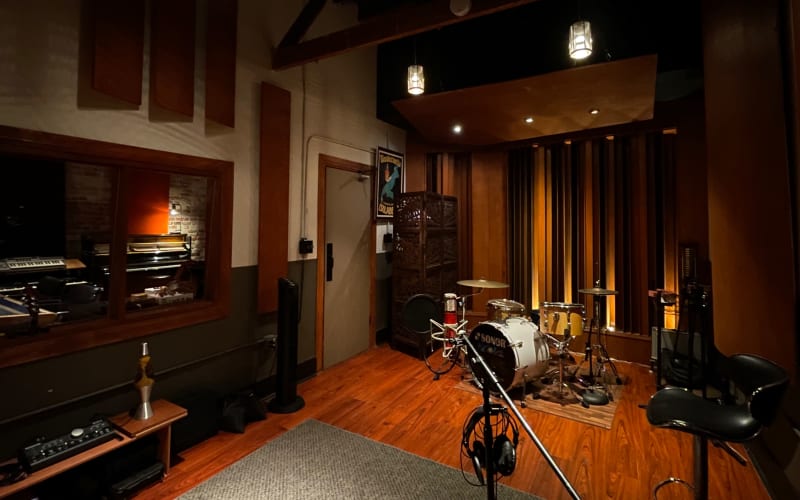 Iconica Recordings - Western | Iconica - Western Recording Studio, Los ...