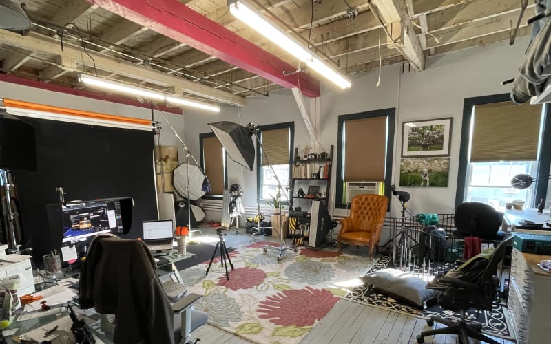 Fred Levy Photography | Single room studio with high ceilings ...