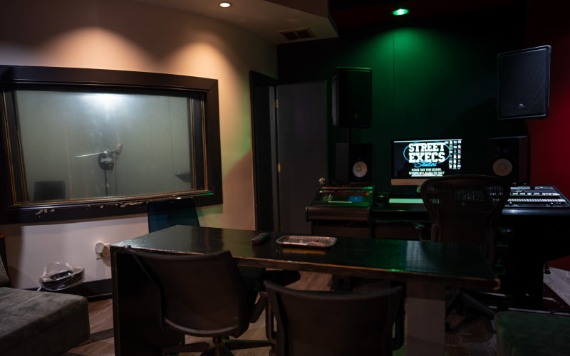 Street Execs Recording Studio: Street Room, Atlanta, GA | Production ...
