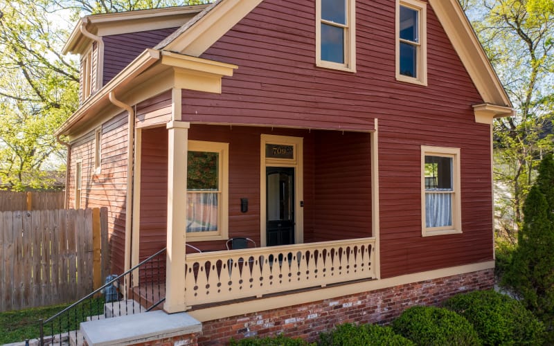 Cozy, vintage cottage in historic, walkable neighborhood close to ...