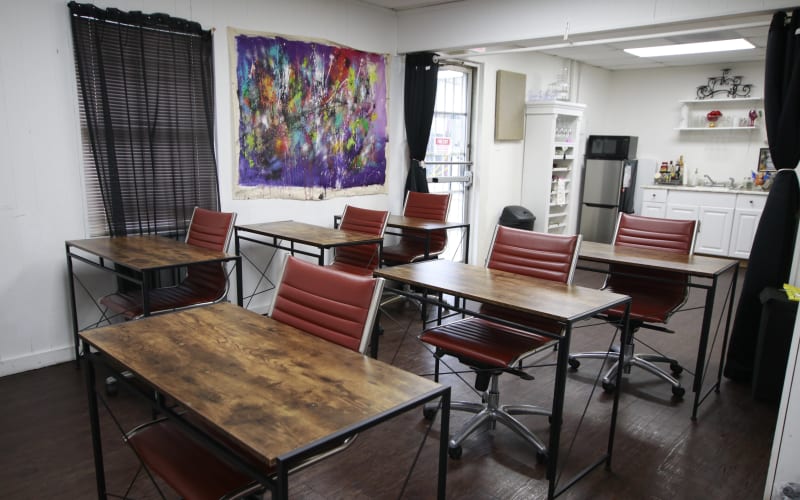 Chic Conference Suite Near IAH, humble, TX | Event | Peerspace