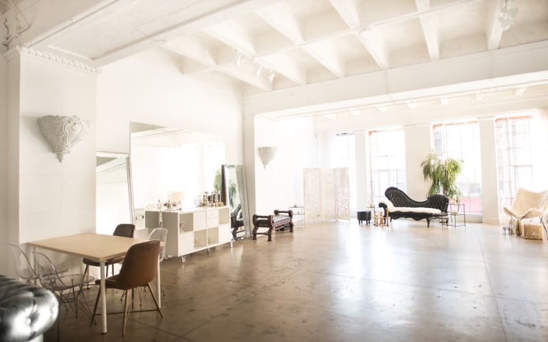 Downtown High End Loft with High Ceilings, Los Angeles, CA | Off-Site ...