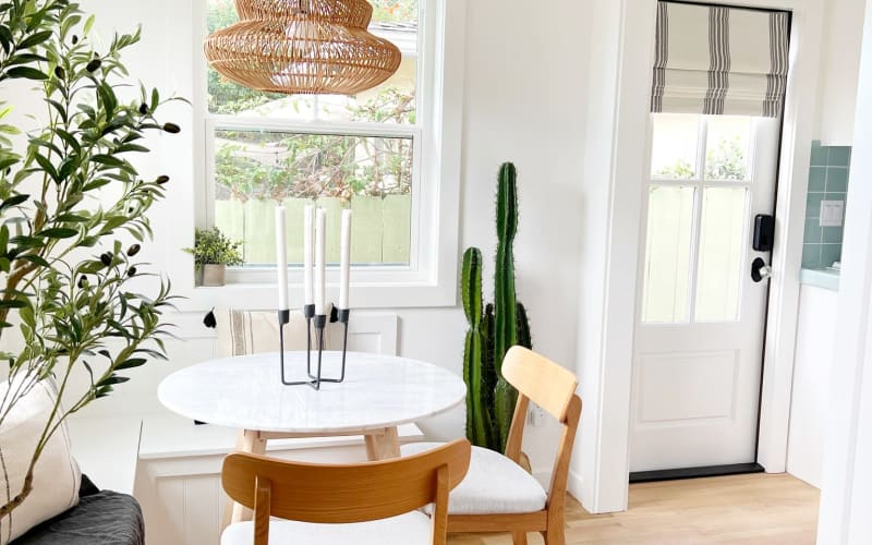 SEA Cottage Vintage style cottage walking distance to Moonlight Beach ...