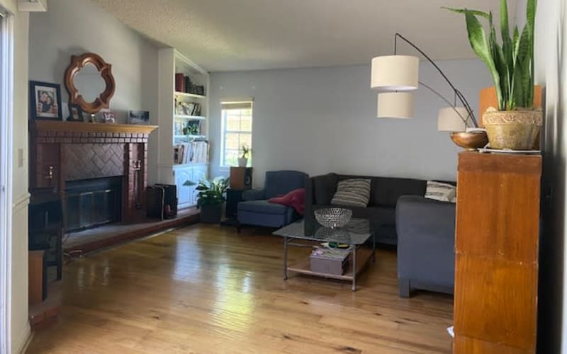 Cozy Blue Collar Home in Suburbs, Santa Clarita, CA | Production ...