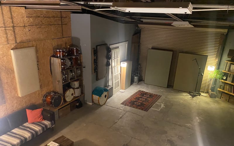 East Nashville Studio with Rustic Vibes, Nashville, TN | Event | Peerspace