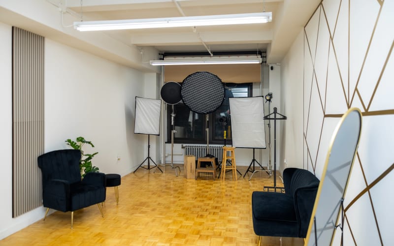 New Fully-Equipped Manhattan Creative Photo Studio, New York, NY ...