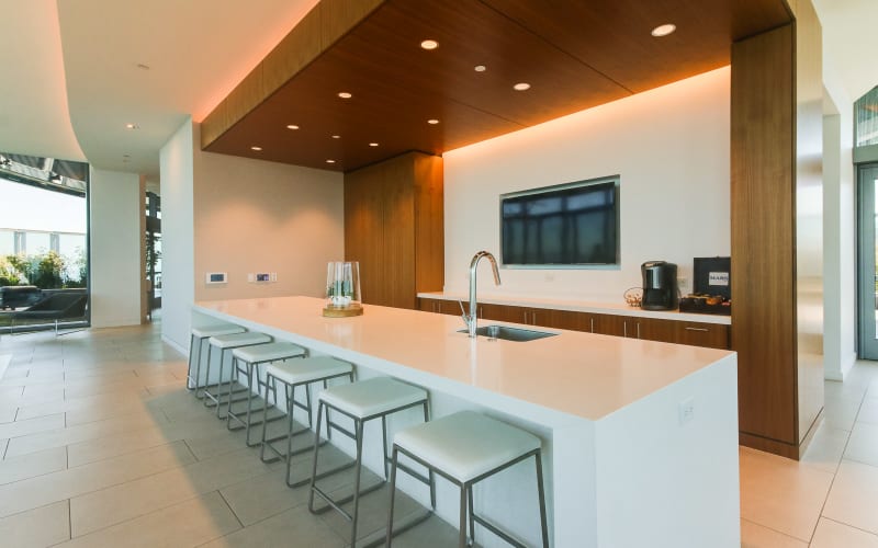 42nd Floor Sky View Lounge, San Francisco, CA | Off-Site | Peerspace