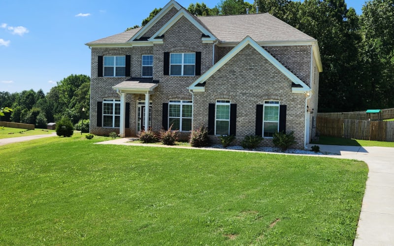 Beautiful Spacious Home located in the Hollywood of the South ...