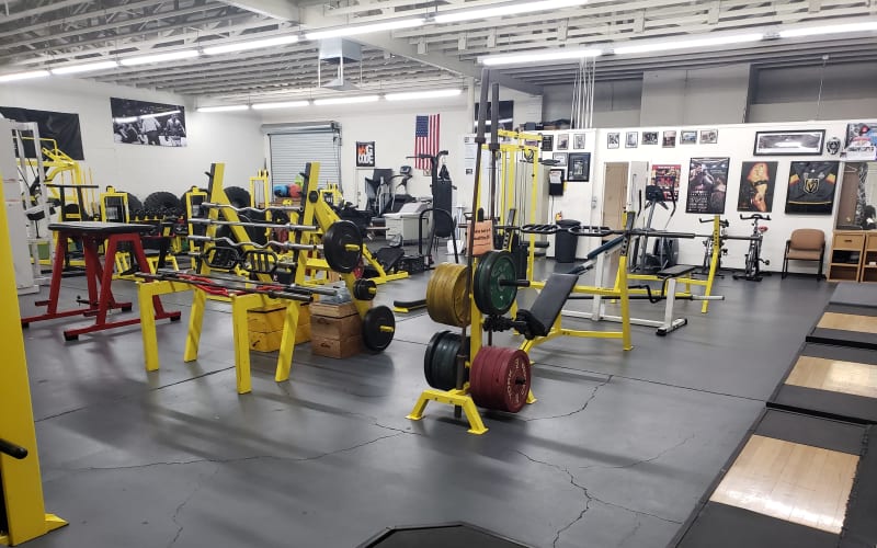4000 sq ft Private Gym with great equipment for photo, film and events ...