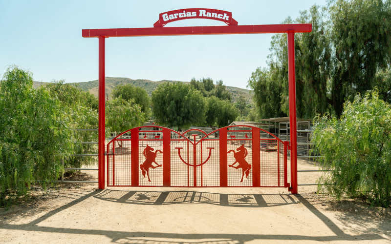 Scenic Equestrian Ranch with Spacious Parking in Santa Clarita, Santa ...